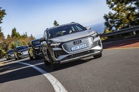 아우디 E트론 라인업 수입 전기차 중 가장 많이 팔린 비결은 한국일보