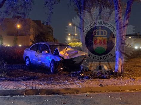 Aparatoso accidente y vehículo incendiado empañan las Fiestas de