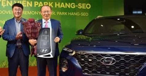 HLV Park Hang seo sở hữu 4 chiếc xế hộp có giá hơn 5 tỷ đồng sau 5 năm