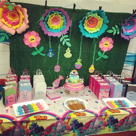 Troll Pods And 2 Large Flowers Trolls Birthday Party Trolls Birthday