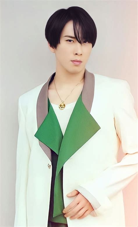 Snow Man Official Site 『オレンジkiss アー写』 涼太 アー写 アイドル ポーズ