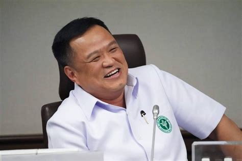 ประวัติ อนุทิน ชาญวีรกูล รองนายกรัฐมนตรี ดีกรีจบนอกวิศวกรรมศาสตร์ จากสหรัฐ