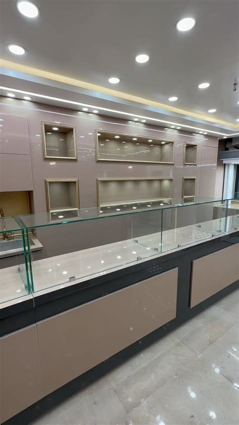 Karinodesigninfo ‎استودیو معماری کارینو🔱🔱 کافه بار جذاب با درب‌های