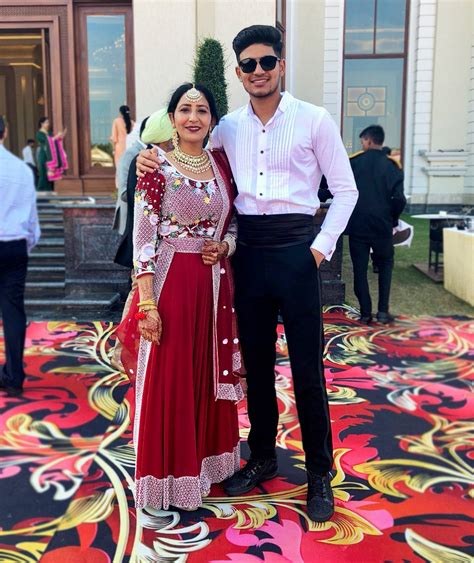 Shubman Gill Cricketer Biography Age Height Wiki Fami