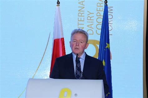 Czy koszty produkcji mleka zjedzą zyski rolników Perspektywy dla rynku