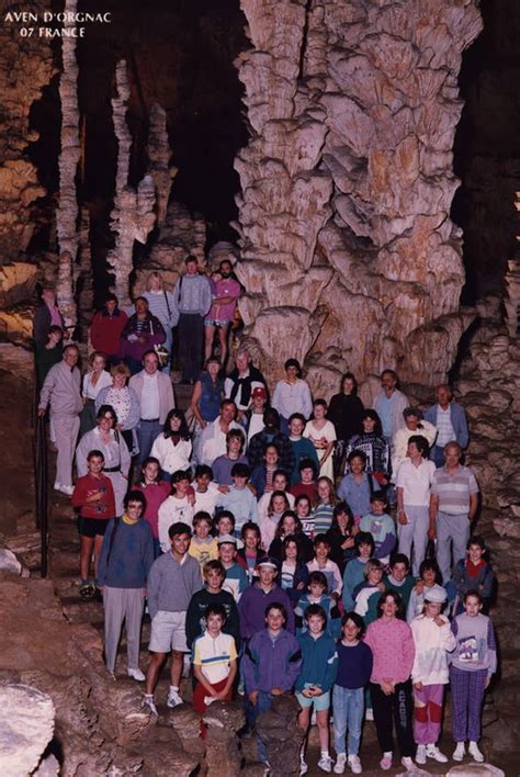 Photo de classe Voyage Scolaire en Ardèche 6ème3 6ème4 de 1989