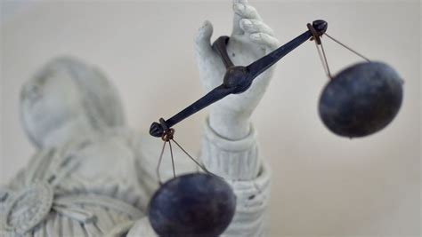 Il Va Reprendre Une Vie Quasi Normale Un Homme Accusé De Double