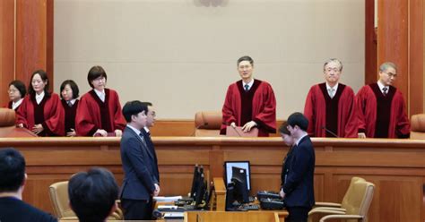 재판관 2명 퇴임까지 시간 끌며 尹 탄핵심판 무력화 민주당 헌법재판관 임기 연장 추진
