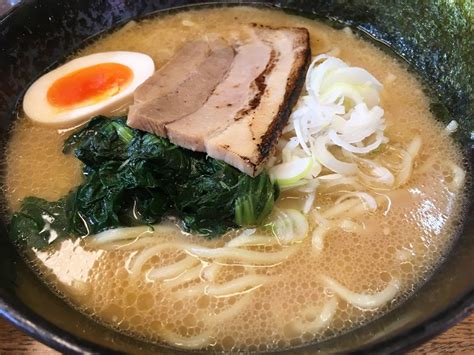 麺屋黒琥、ラーメンは安定的に美味しいし、お得感があり、そして、卓上の調味料が充実しているのでイイと思います。 吉祥寺で呑んだくれて毒を吐く！