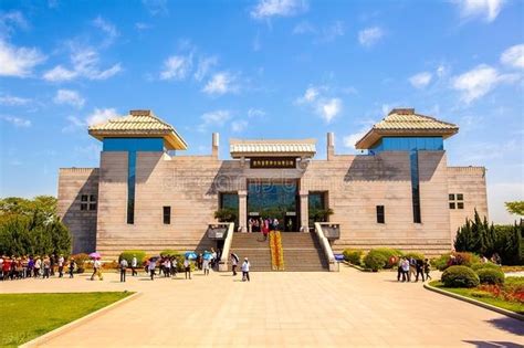 秦國強大到可以統一六國，但為何又弱小到二世而亡？ 每日頭條