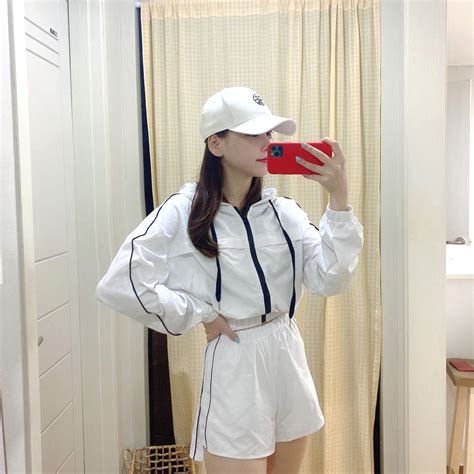 🚚당일발송🚚 트레이닝런닝조깅산책운동복바람막이아노락바람막이봄츄리닝여름츄리닝간편복마실룩좋은원단고퀄리티크롭 삥줄 스트링 후드 트레이닝 아노락 세트 에이블리