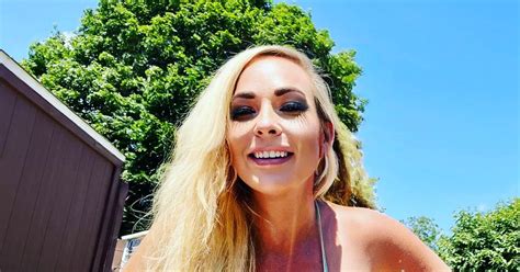 Sacked Onlyfans Teacher Tells Trolls Im Thick Curvy Have Cellulite