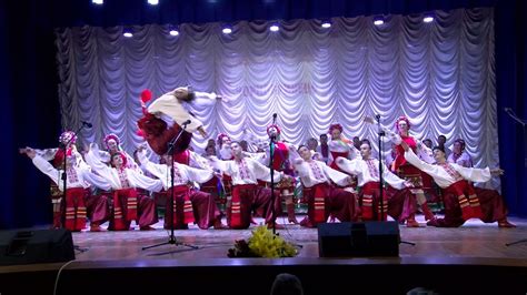 Благодійний концерт народного самодіяльного ансамблю пісні і танцю