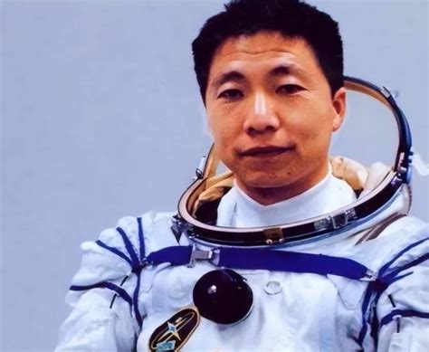 楊利偉在太空曾聽到神秘「敲門聲」，13年後，專家終於找到答案 每日頭條