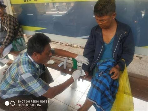 ပဉ္စသီခ ဆူးလေကားမှတ်တိုင်၌ ကားစောင့်သောခရီးသည်ကို လမ်းပျော်ကလေးများ ဝိုင်း၍ရိုက်နှက်လုယက်ဟုဆို