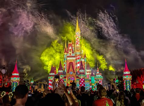 Full Guide To Mickeys Very Merry Christmas Party In Disney World