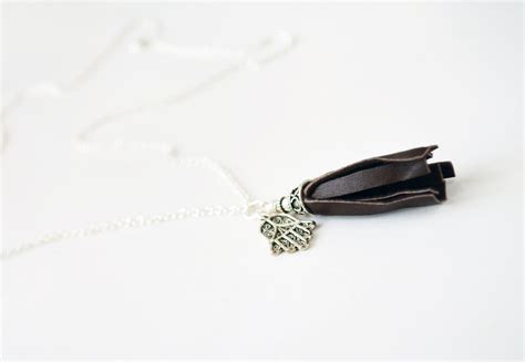 Essential Oil Jewelry Diffuser Necklace Oil Necklace Aromatherapy Necklace Leather Tassel