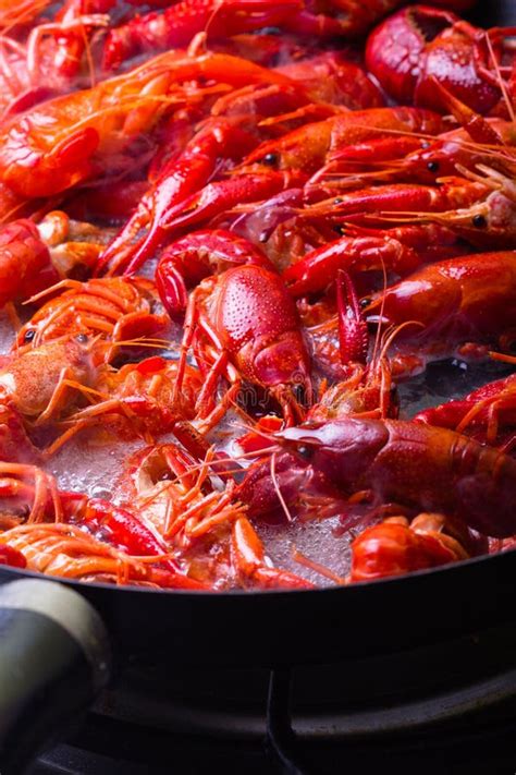 Lagostas Foto De Stock Imagem De Jantar Peixes Gastronomia 90614760