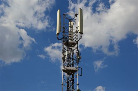 5g 공급자 구름 금속 기술 기술 인프라 네트워크 데이터 무선 무선 통신 방송 블루 산업 산업의 서비스 소통 송신기 신호 안테나 야외에서