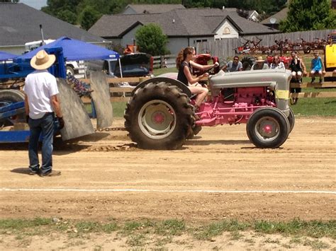 Vintage Tractor Pulling