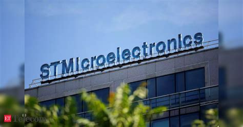 Stmicroelectronics To Launch Data Centre Photonics Chip Developed With Amazon Ettelecom