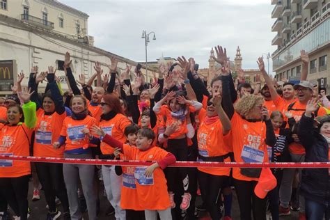 A Bari Torna La DeeJay Ten In 7mila Corrono Con Linus