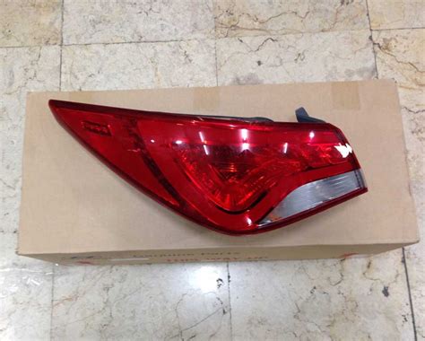 چراغ خطر عقب هیوندای سوناتا Yf یدک شاپ