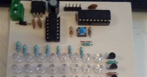 Matriz De LEDs X Usando El PIC F Y Registro De Corrimiento LS