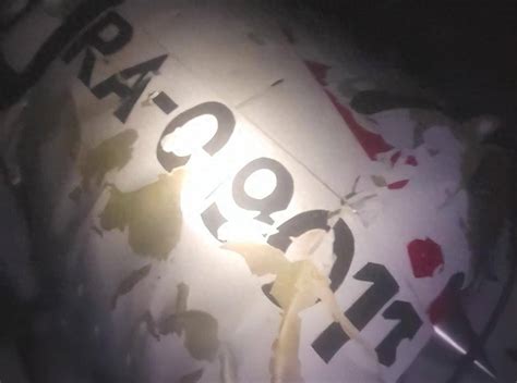阿富汗媒体公布失事飞机残骸图片 4名生还者已得到安置巴达赫尚省news猎鹰