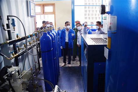 ကယားပြည်နယ်၀န်ကြီးချုပ် လွိုင်ကော်ပြည်သူ့ဆေးရုံကြီးတွင် ပြည်နယ် အစိုးရအဖွဲ့မှ လှူဒါန်းသည့် အောက