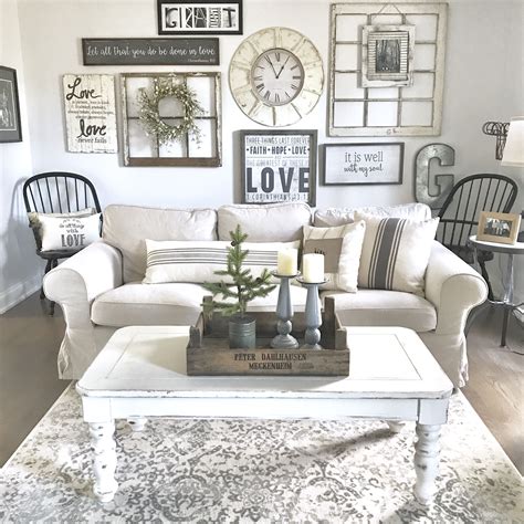 20 Farmhouse Living Room Wall Decor Ideas