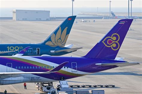 中部国際空港セントレア On Twitter 国際線エプロンにはベトナム航空とタイ国際航空が駐機中 ベトナム航空はb78x、ベトナム航空が