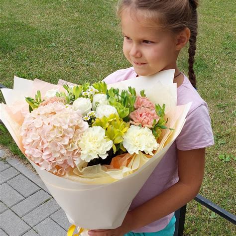 Доставка цветов/букетов в Санкт-Петербурге на заказ срочно