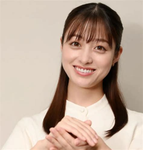 橋本環奈さん 朝ドラおむすびクランクアップ「これだけたくさんのスタッフの方と、ロケやこのスタジオでたくさん撮影ができて本当に楽しかったです