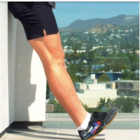 Tibialis Raise By Armin Krause Exercise How To Skimble