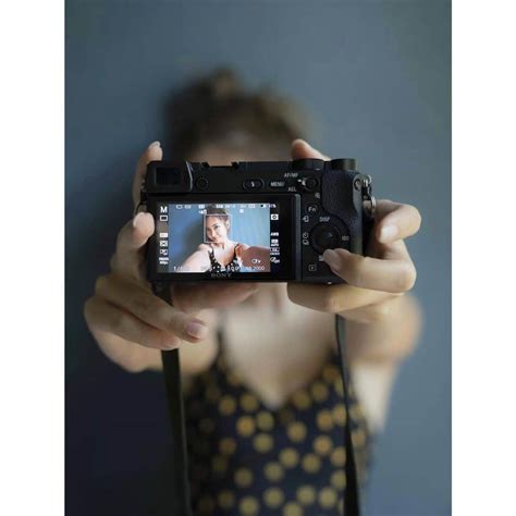 紗栄子さんのインスタグラム写真 紗栄子instagram「今日はこの後22時15分からインスタliveするよ📱🧡」9月9日 21時55