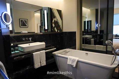 รูป โรงแรมเลอเมอริเดียนกรุงเทพ