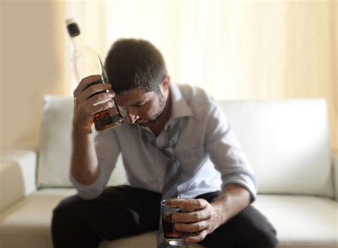 吃什么能快速解酒？蜂蜜、浓茶都没用！真正有效的方法是这3个