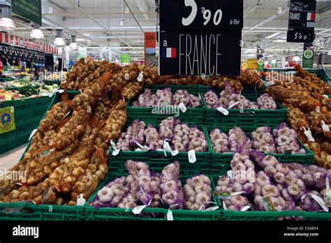 Calais France Cite Europe Carrefour Supermarket Garlic On Sale Stock Photo Alamy