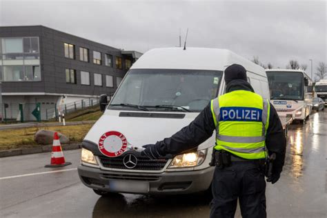 Polizei Migranten Lassen Sich Nicht Mit Grenzkontrollen Stoppen