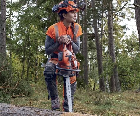 Husqvarna 550XP Mark II AutoTune 50 1cc 3 0Kw Chainsaw C W 20 Guide