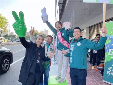 謝子涵 選戰倒數五天！一早在雅潭學府路口與大家請安問好🙋🏻‍♀️
