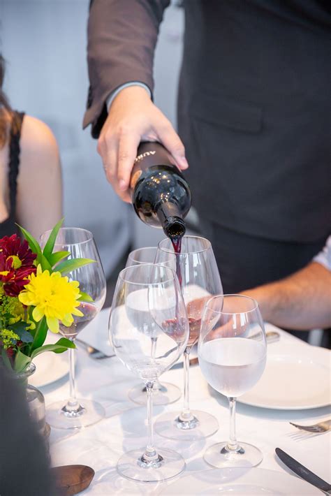 Degustação De Vinhos Na Adega Do Castelo Saint Andrews Wine Locals