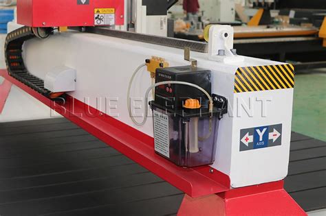 Automatic Lubrication System Of 1325 Wood Working Cnc Machinery With 7kw Hsd Spindle