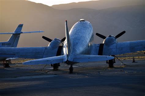 Fly Stationary Propeller Plane Airport Runway Aerospace Industry