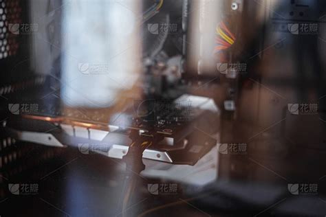 近景计算机硬件内部的现代计算机cpu