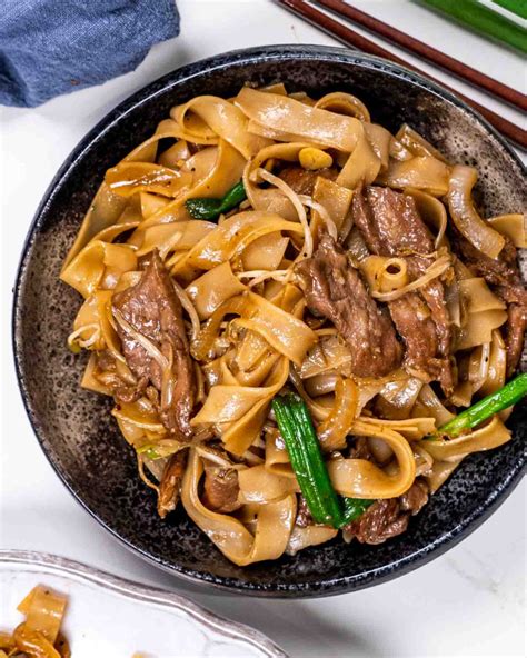 Beef Chow Fun Jo Cooks