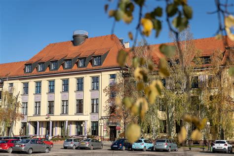 Strona Główna - Instytut Studiów Europejskich