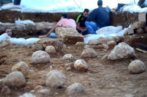 Roman Ballista Stones Destroyed Jerusalems Walls Patterns Of Evidence