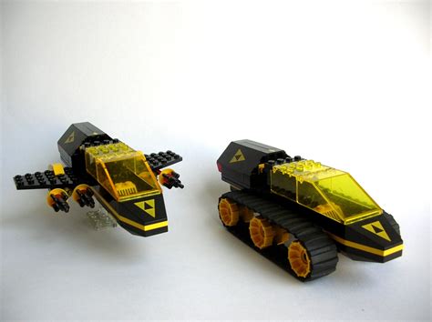 Blacktron I transports | Lego cars, Lego technic, Lego spaceship